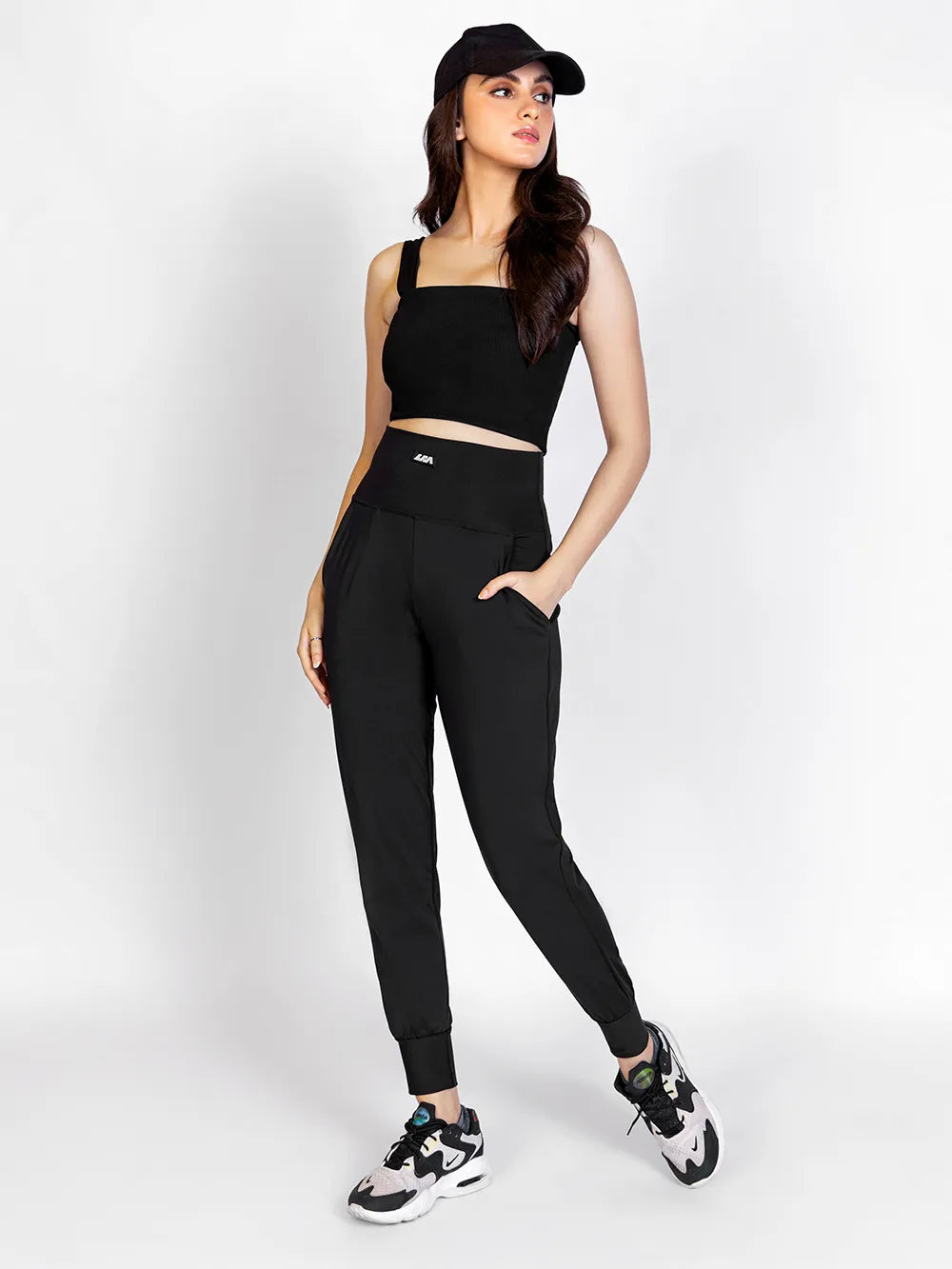 train jogger pants – Folia Creatives